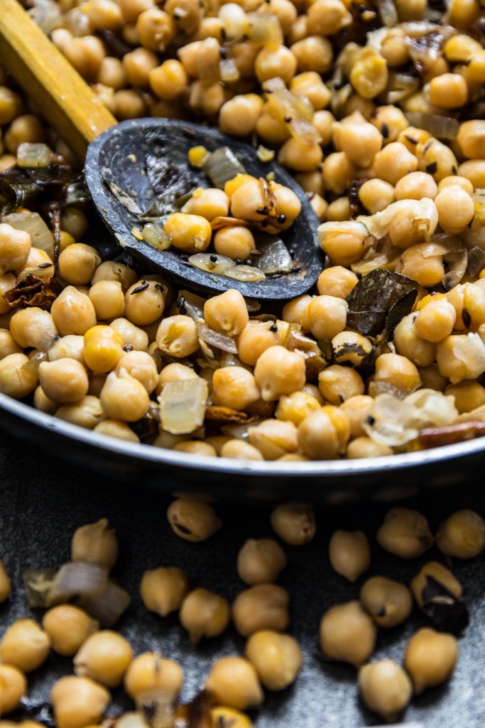 Sri Lankan Devilled Chickpeas (Kadala Thel Dala) Recipe | The Bellephant